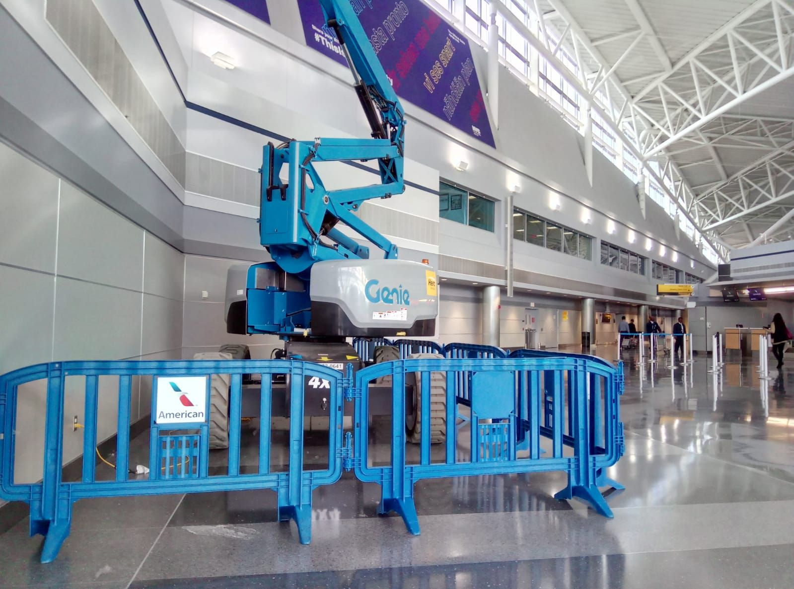 MLR Movit Plastic Crowd Control Barricades | Hoover Fence Co.