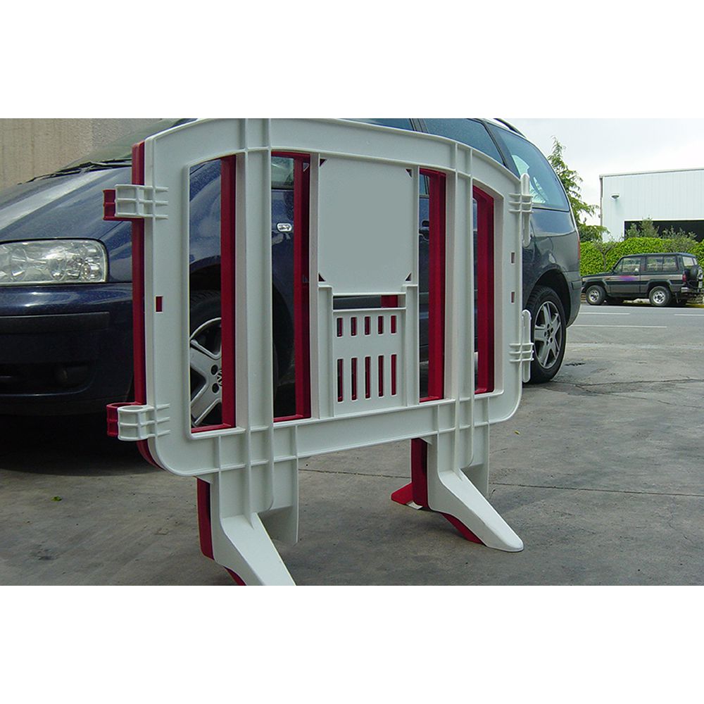 MLR Minit Plastic Crowd Control Barricades | Hoover Fence Co.